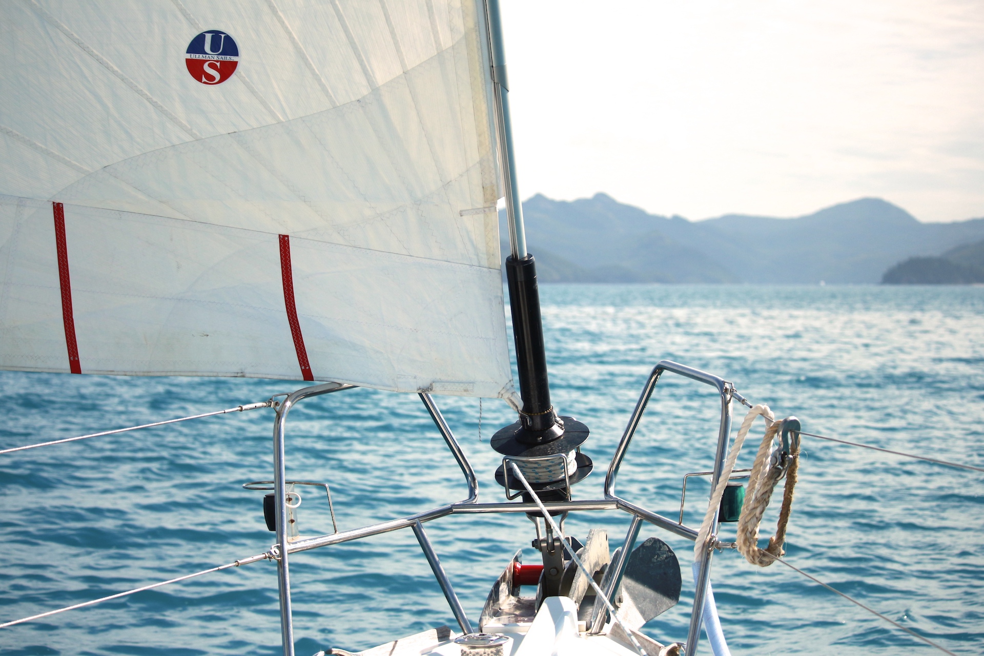 Sailing Avanti Jeanneau 49 into the Whitsunday Islands - Whitsunday Escape